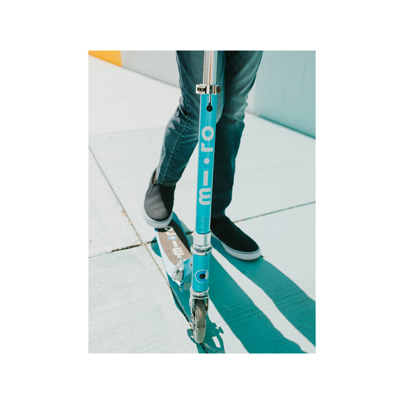 Scooter Micro Sprite Ocean Blue - LED Wheels